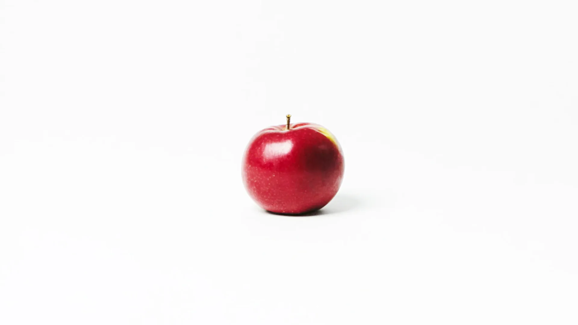 This New CNN Ad Brings Back More Apples To Troll Trump - Fast Company