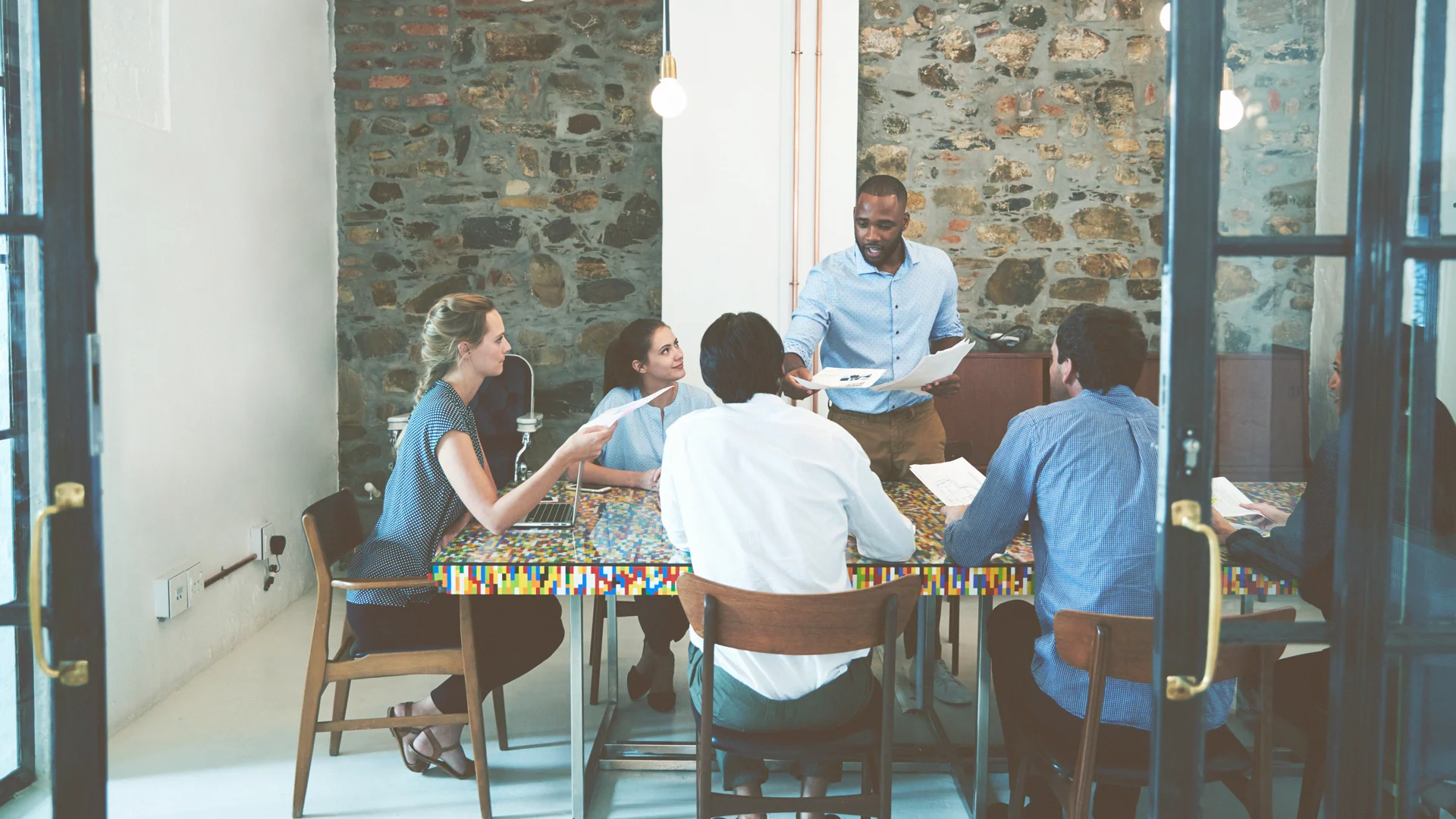 What You Need To Know Before Working With A New Manager - Fast Company