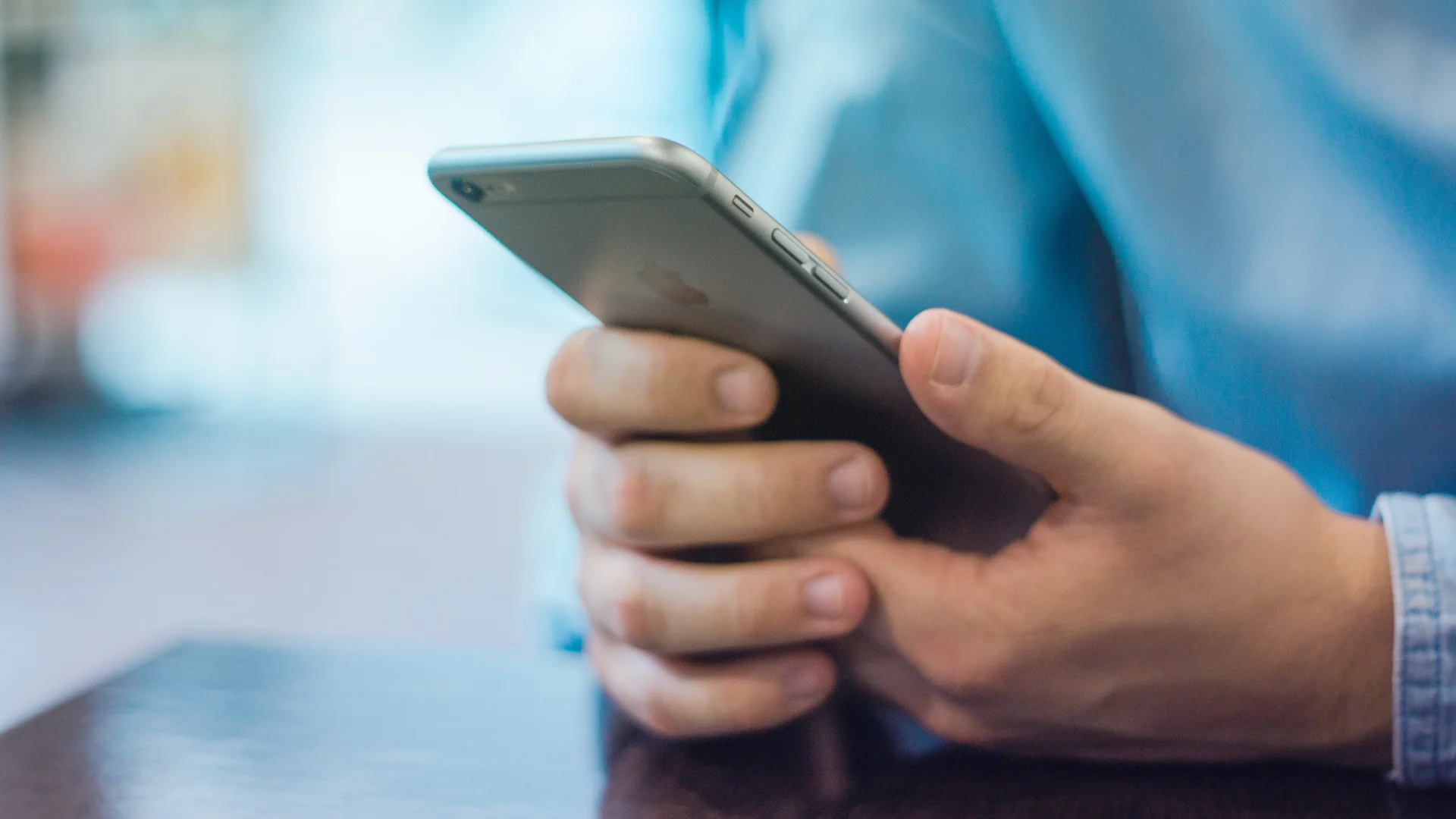 iOS 12 will automatically share location data during calls to 911 ...