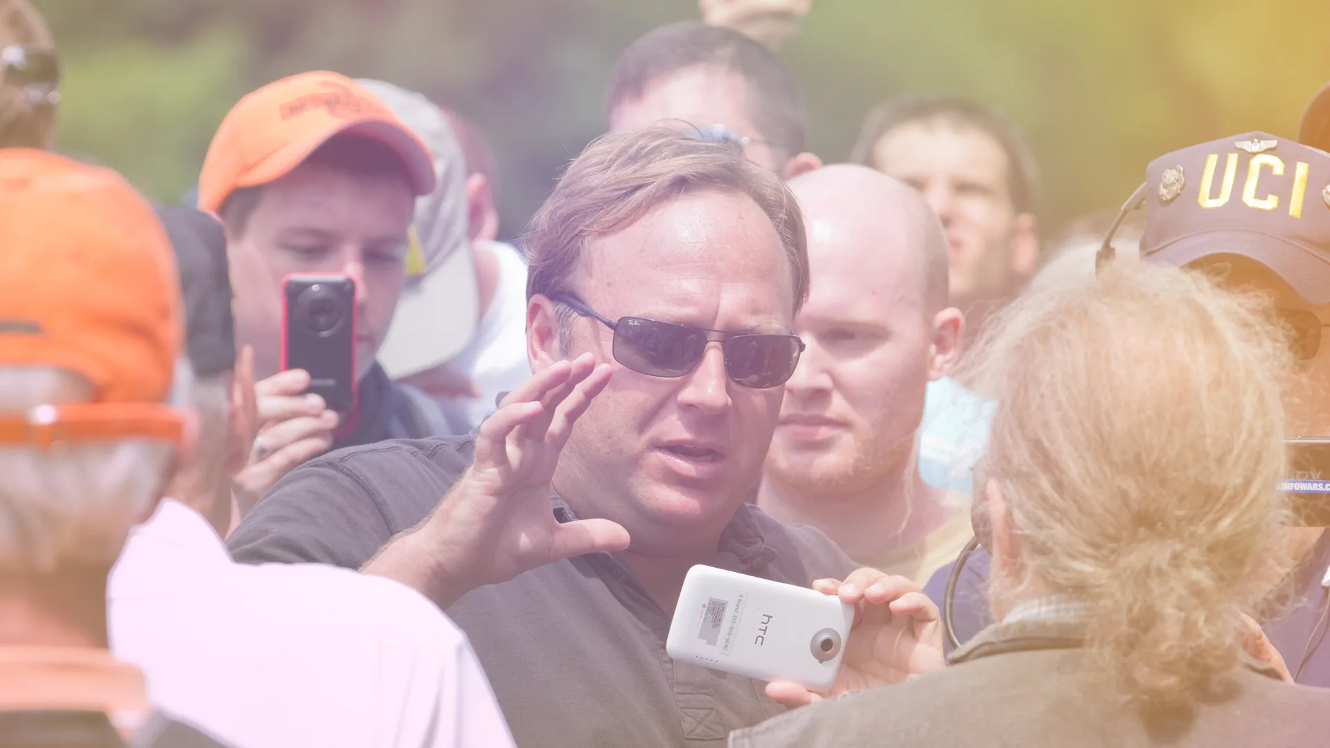 YouTube-banned InfoWars videos are (still) good enough for Facebook ...