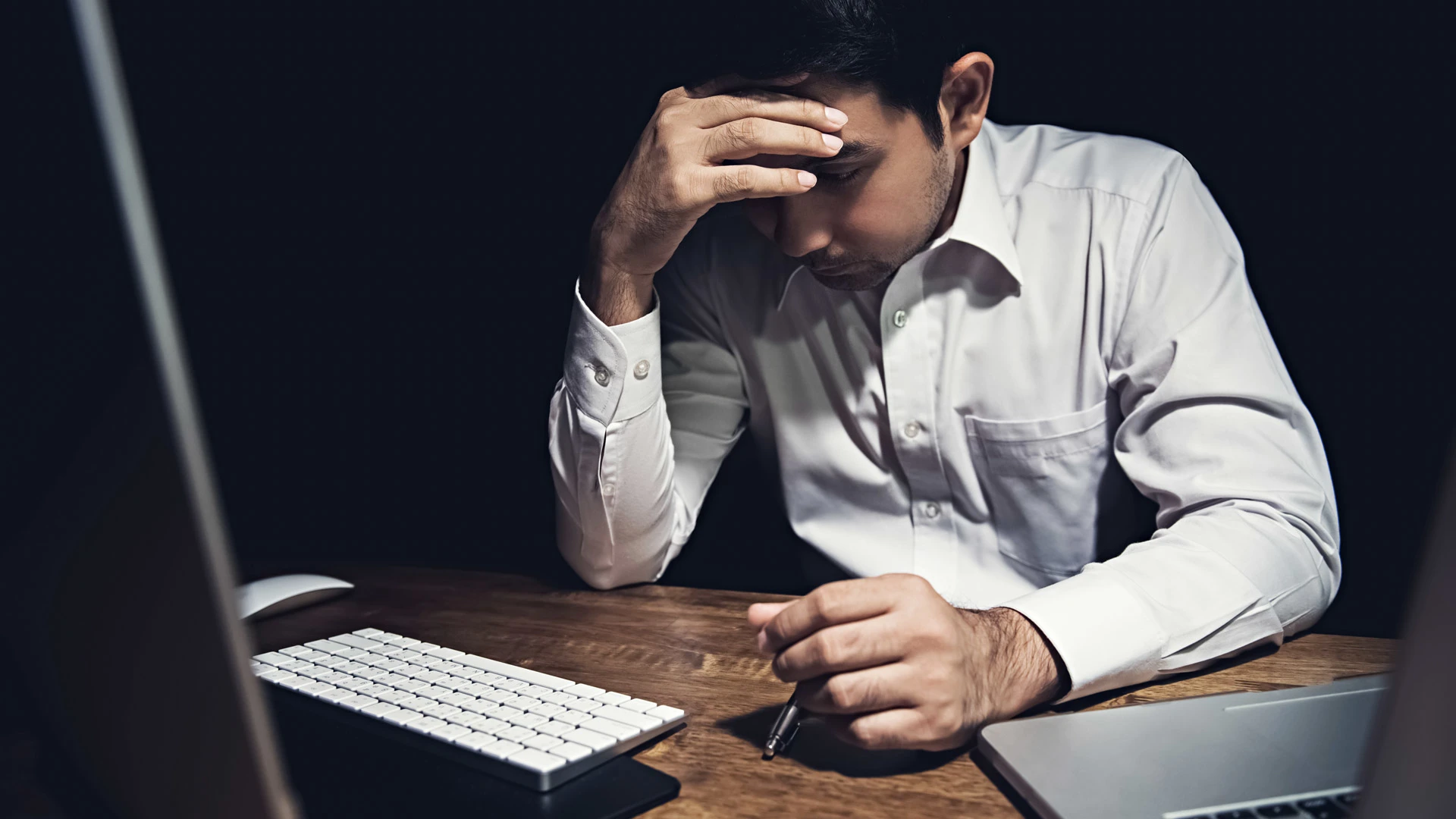 3 ways to stay sane when you have a workaholic boss - Fast Company