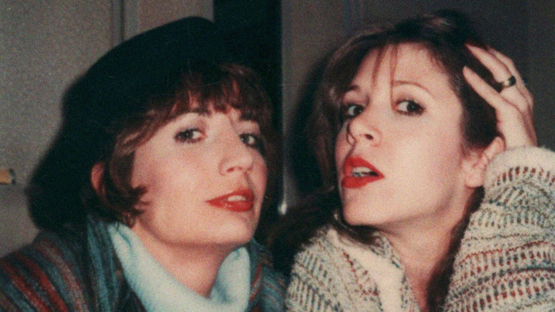 This captivating photo of Penny Marshall and Carrie Fisher is going ...