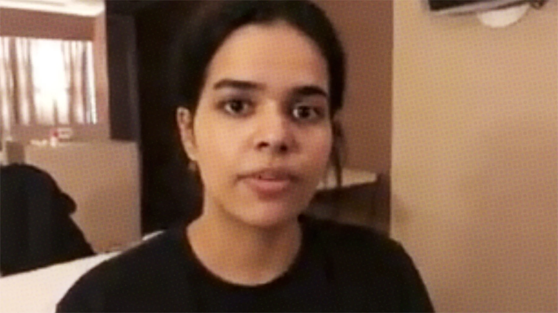 Who is Rahaf Mohammed Alqunun? Saudi woman protests her own deportation ...