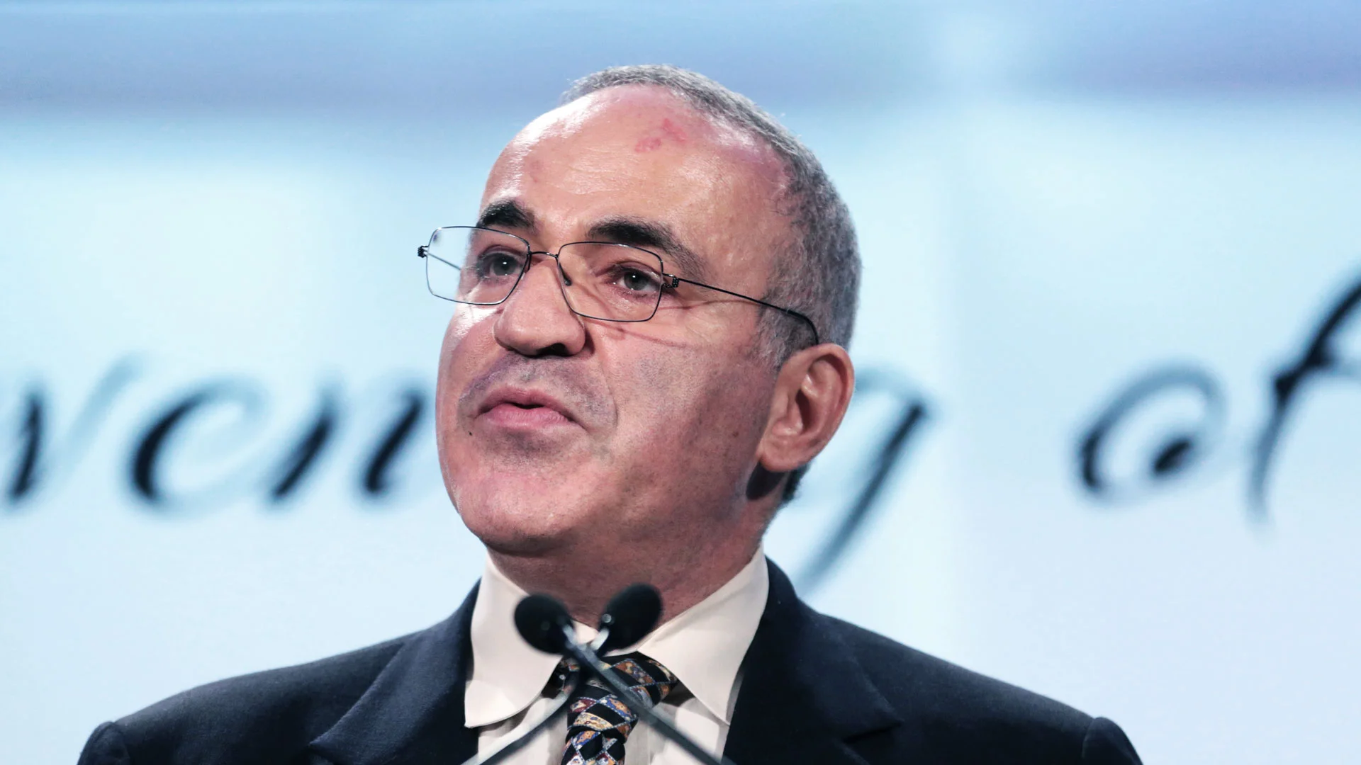 Chess legend Garry Kasparov: "Humans still have the monopoly on evil ...