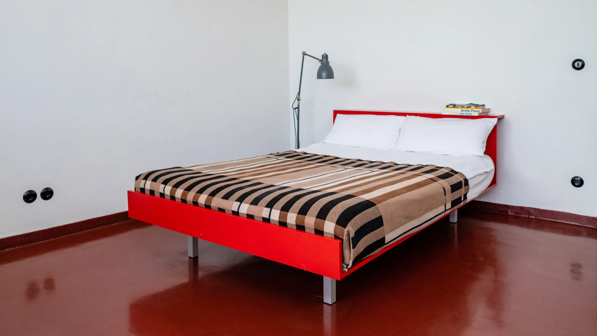 bauhaus bed
