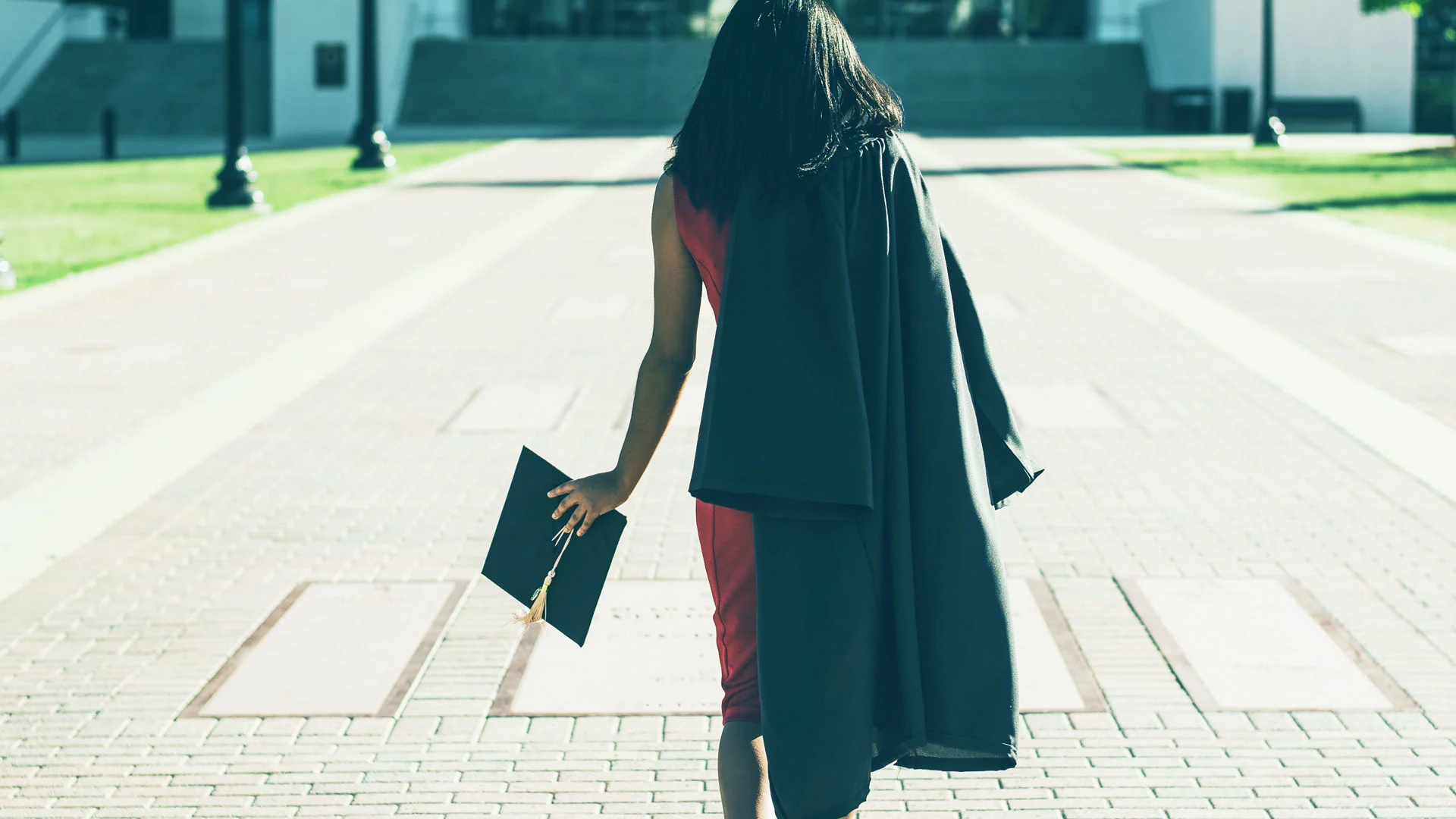 This common job advice is actually setting grads up for failure - Fast ...