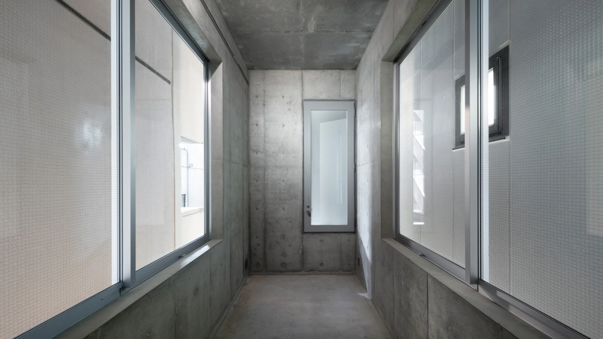 This 9-foot-wide office building is heaven for workplace introverts ...