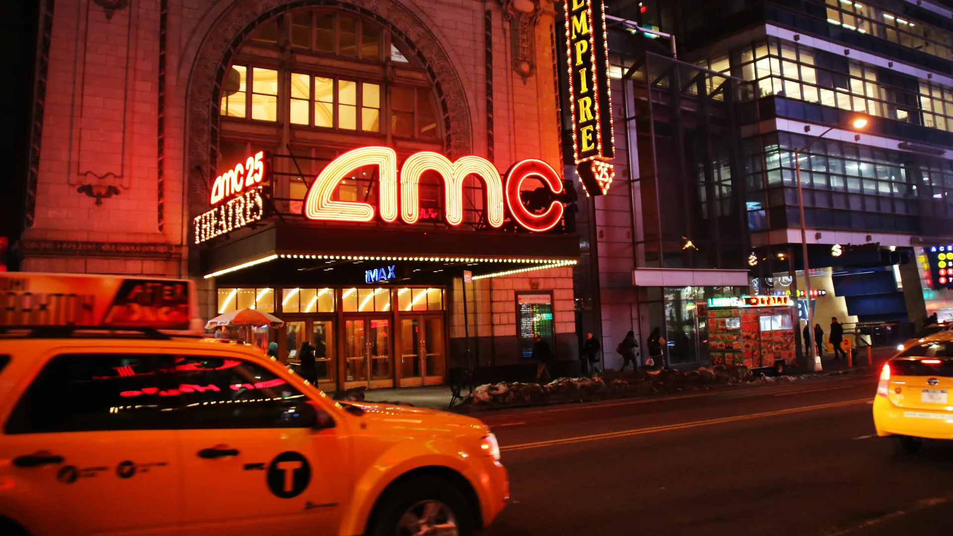 AMC Theatres launches an iTunes-style streaming service for movies ...
