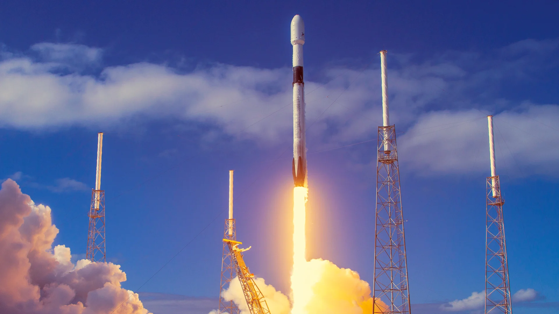 Watch SpaceX deploy 60 Starlink internet satellites into orbit - Fast ...