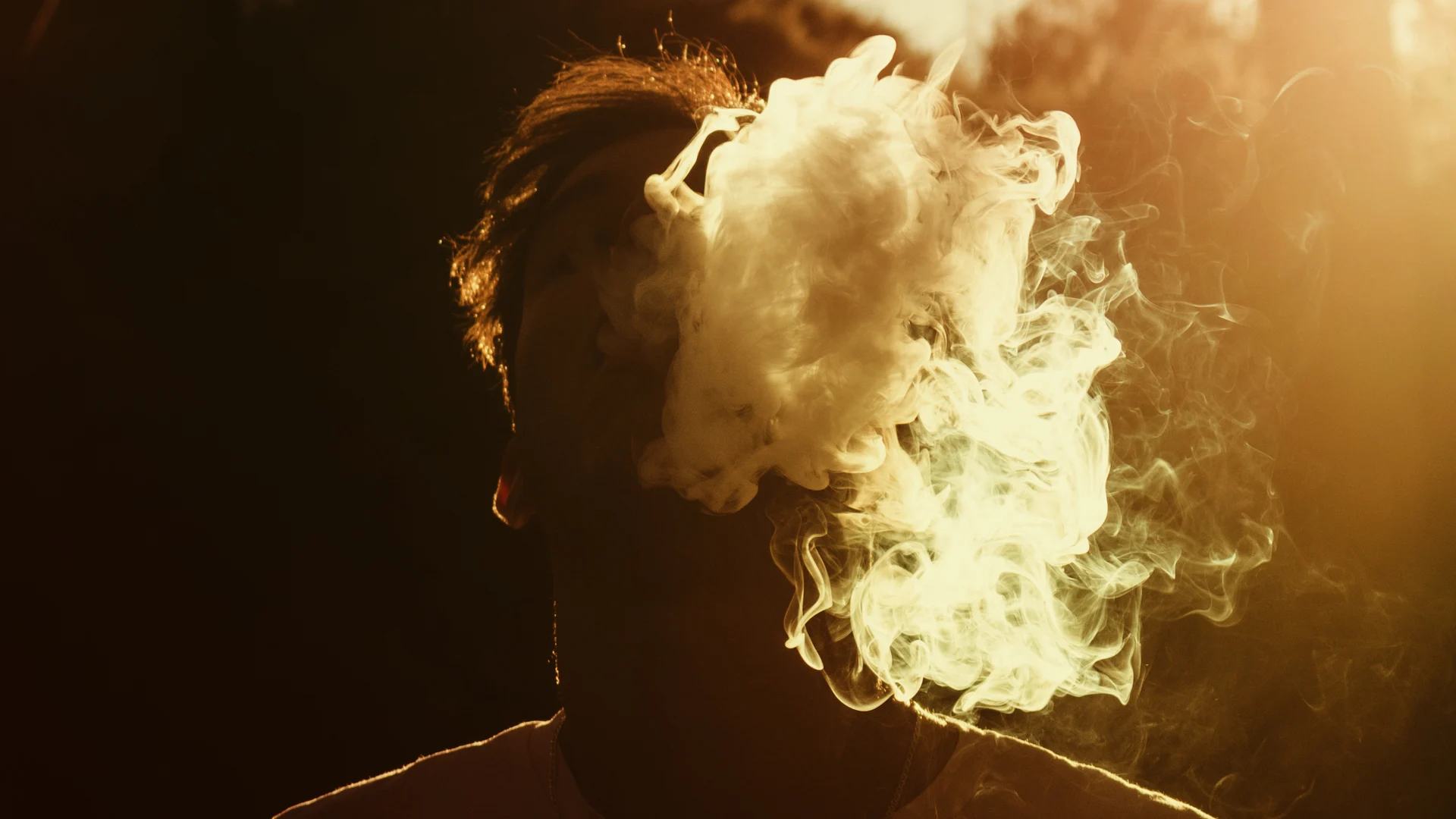 Young people who vape are basically in denial about the risk of lung ...