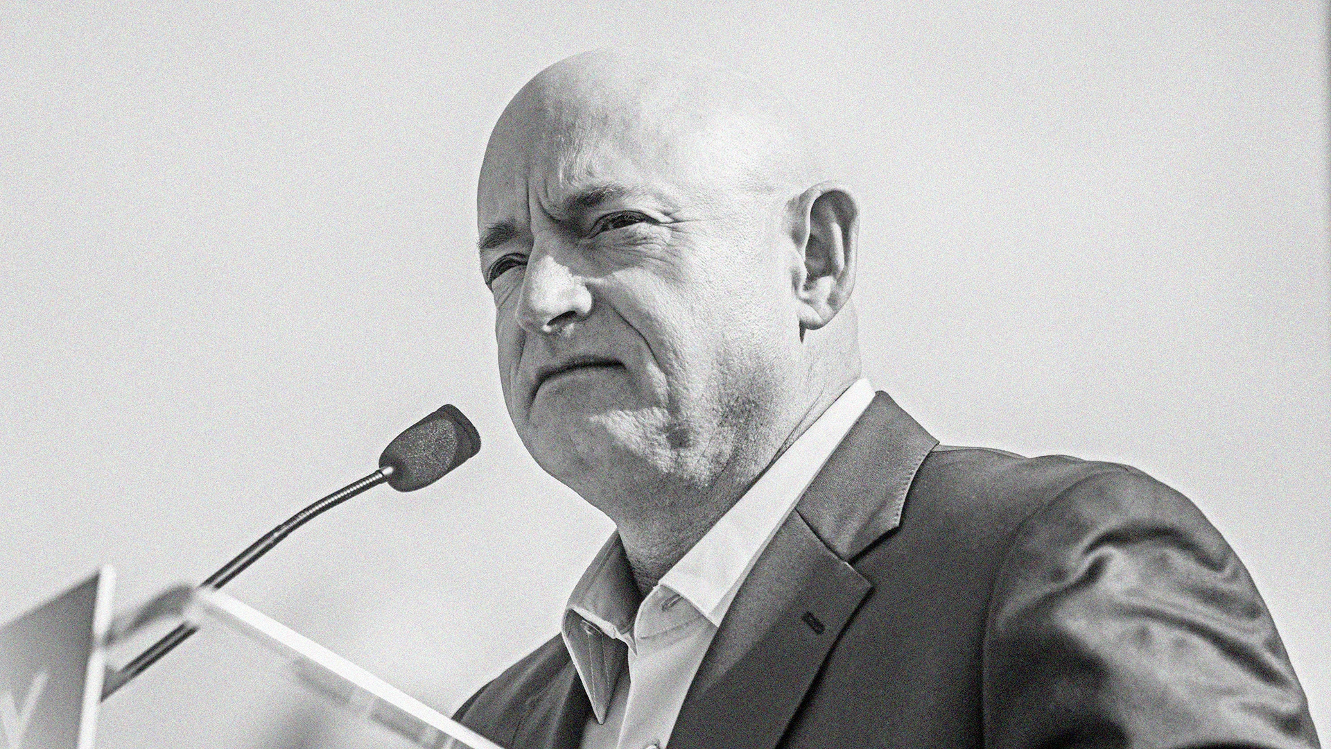 What to know about Mark Kelly, the former NASA astronaut taking on CNN ...