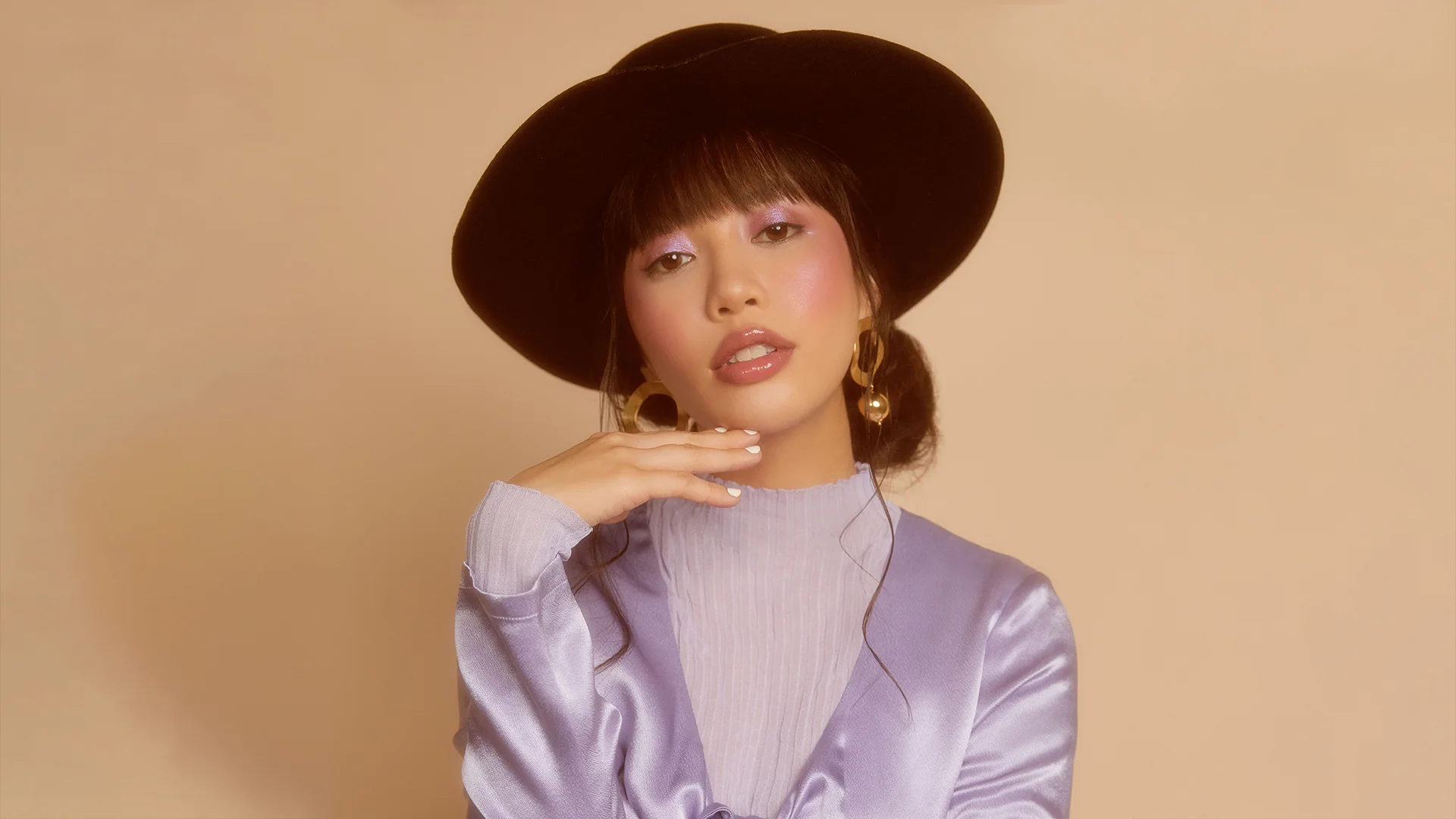 YouTube beauty star Michelle Phan wakes up without an alarm - Fast Company