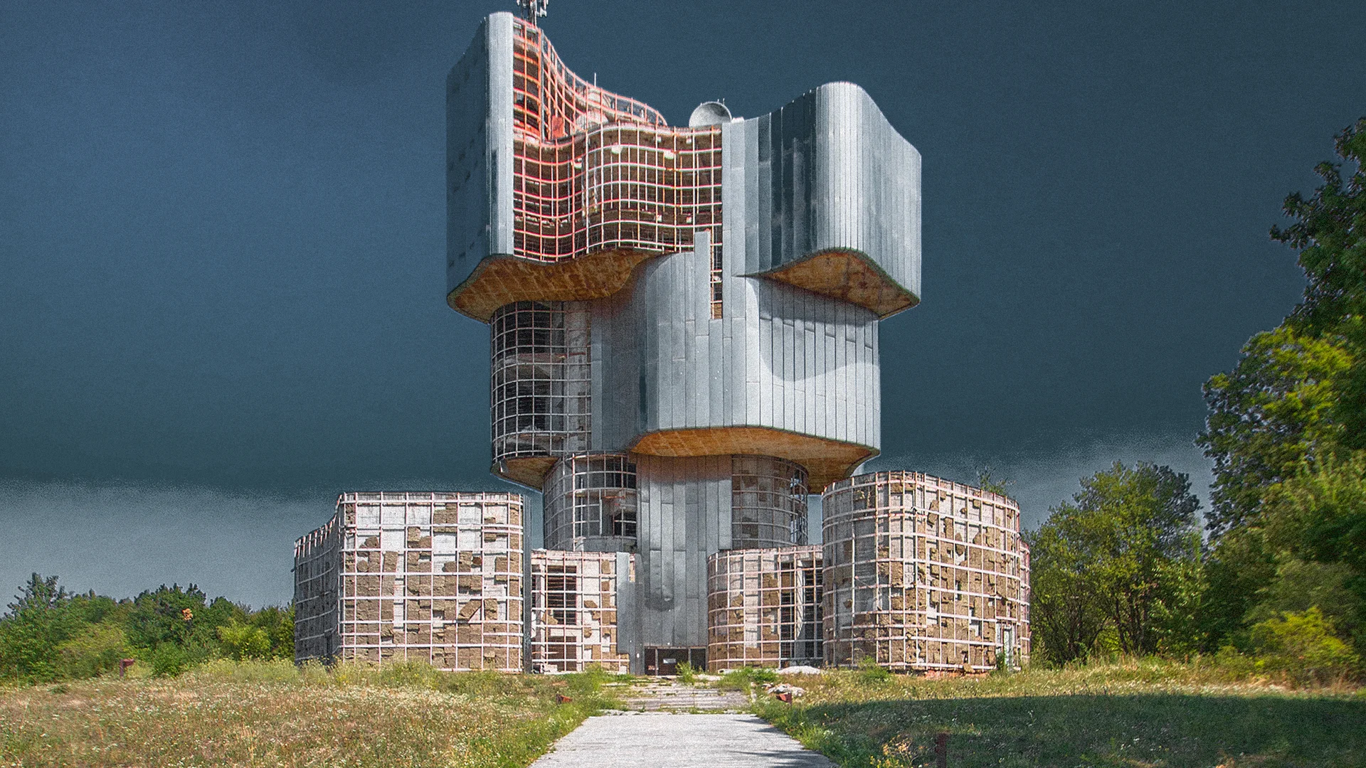 Why some Communist monuments are national attractions—and others are in ...