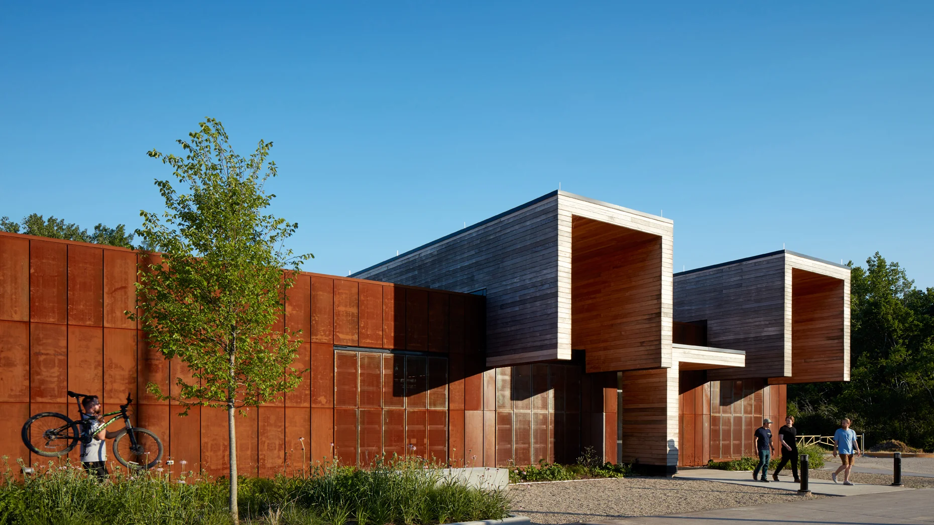 Chicago's Big Marsh Park, a birder's paradise, has a new building ...