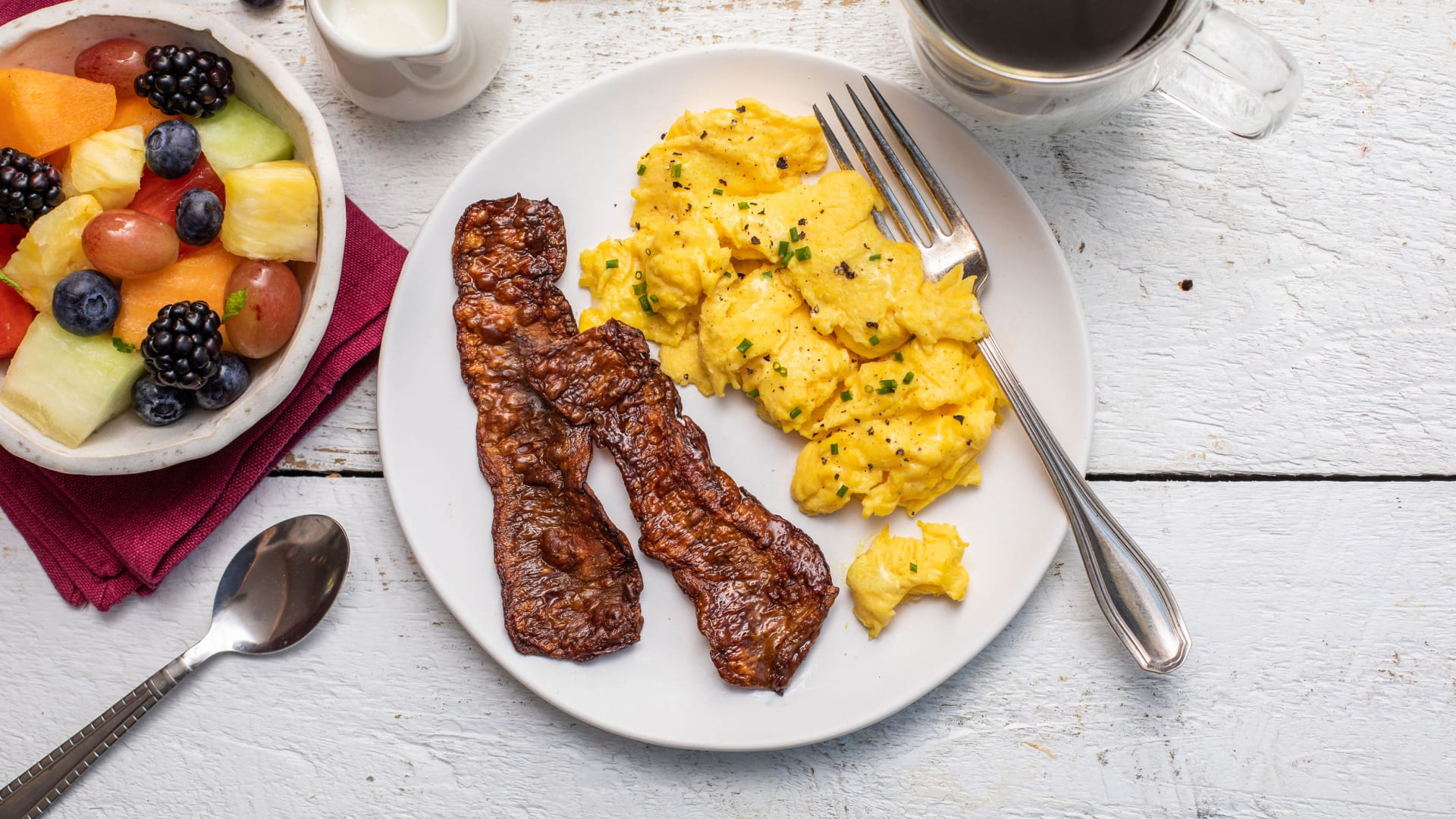 This new vertical farm is growing towering racks of mycelium for fungi ...
