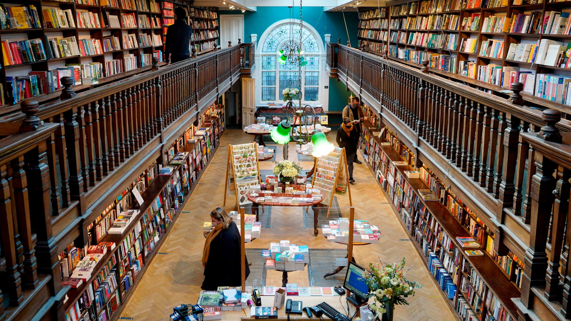 Barnes & Noble is stealing the indie shop playbook, and it's working