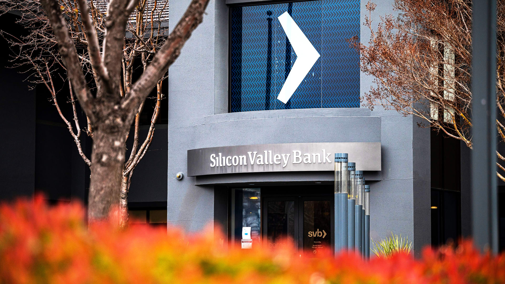 Silicon Valley Bank: an It’s a Wonderful Life bank run for digital age