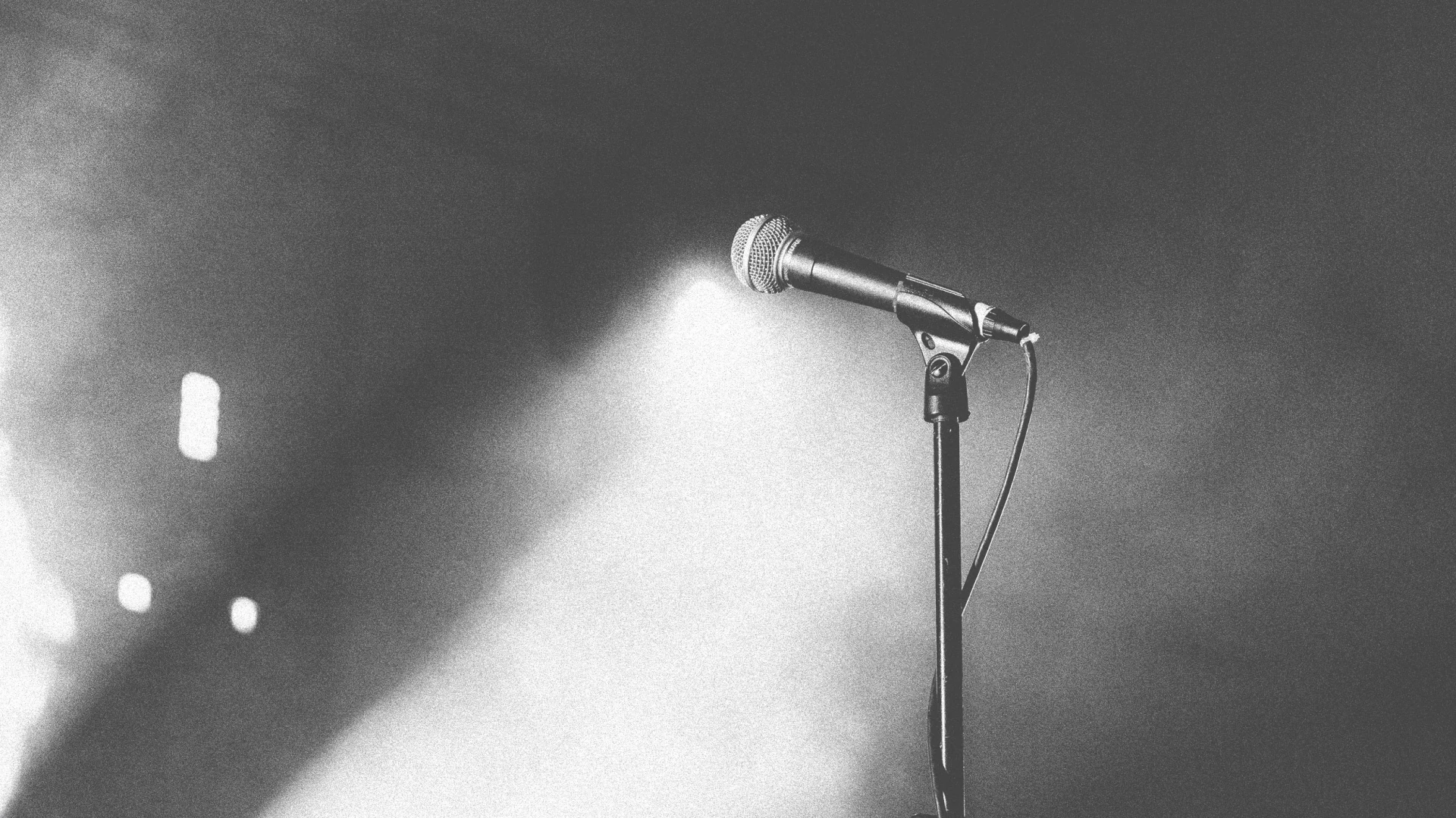 10 smart tips to help beat your fear of public speaking