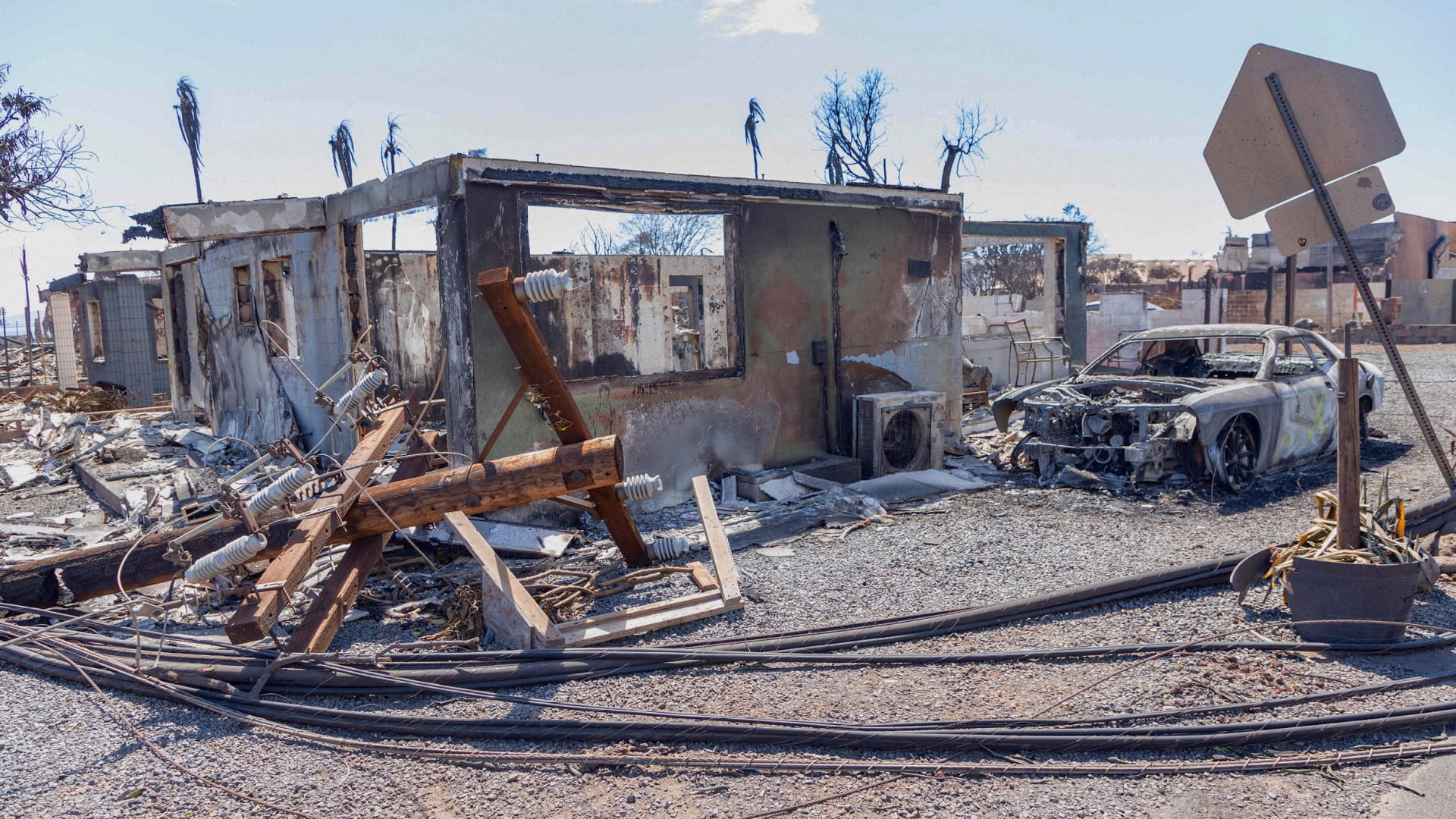 Power lines and wildfires: Why the decision to shut off power is ...