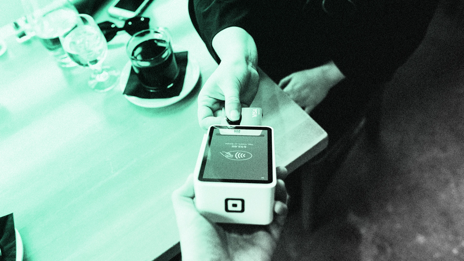 Holiday tipping guide: Who should you tip and how much?