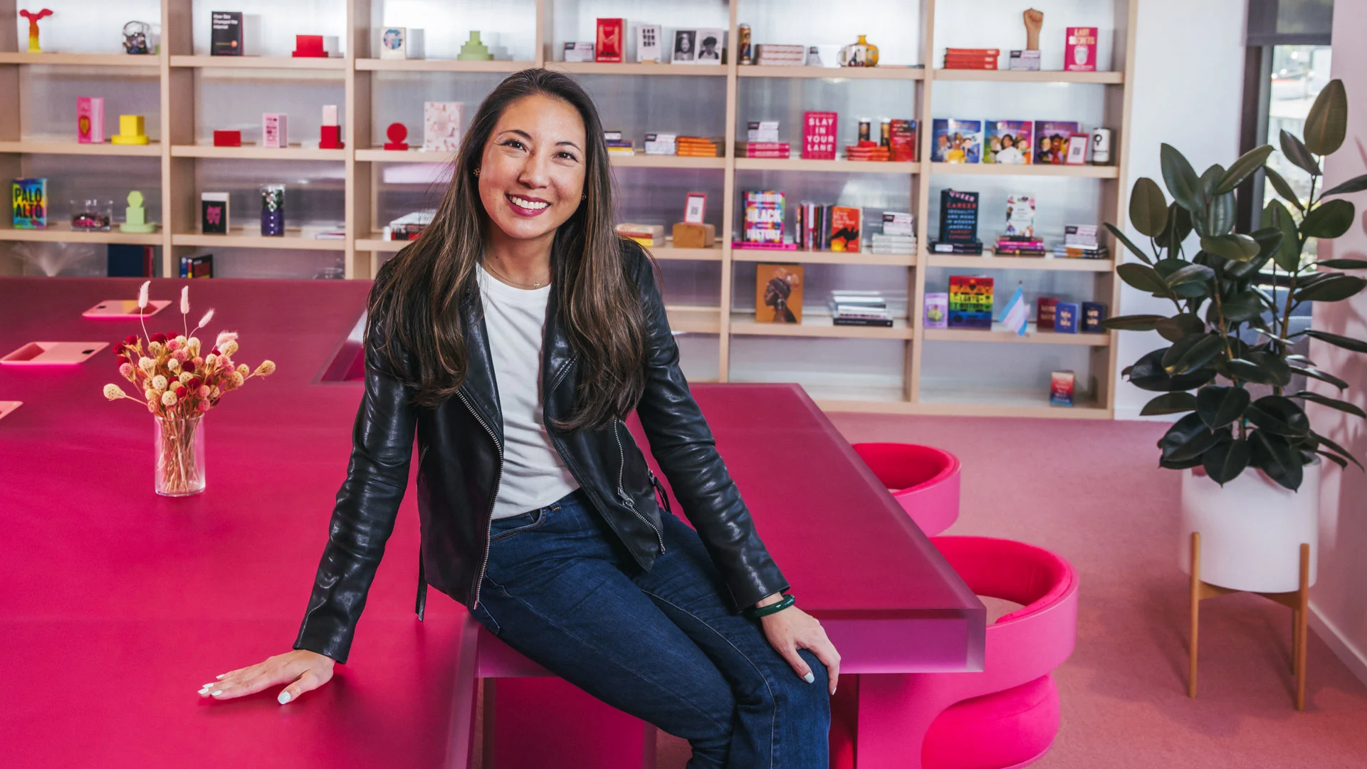 Tinder's new CEO calls it a 'moment of transition for the industry'