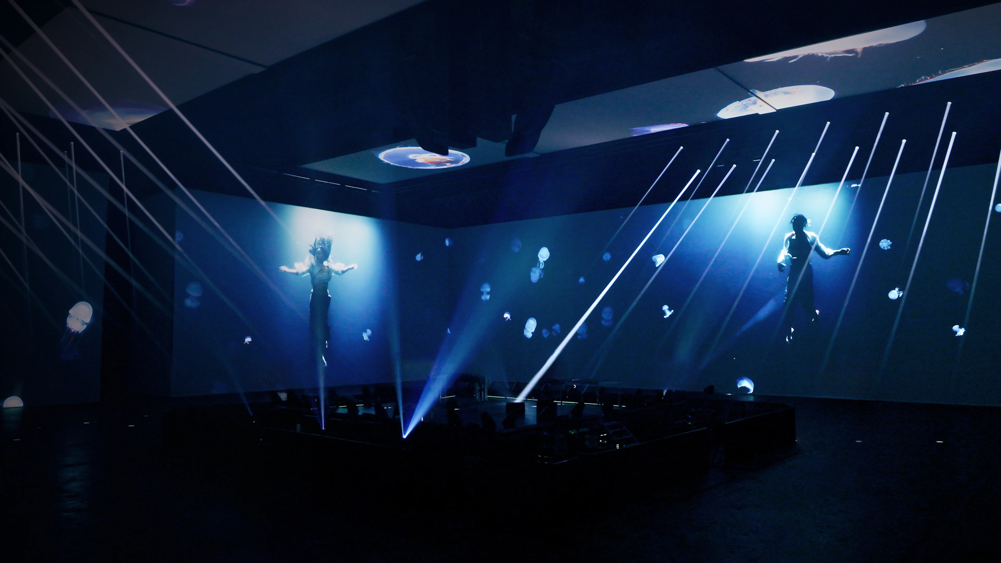 This touring electronic show is heavy on the Instagram-friendly visuals ...