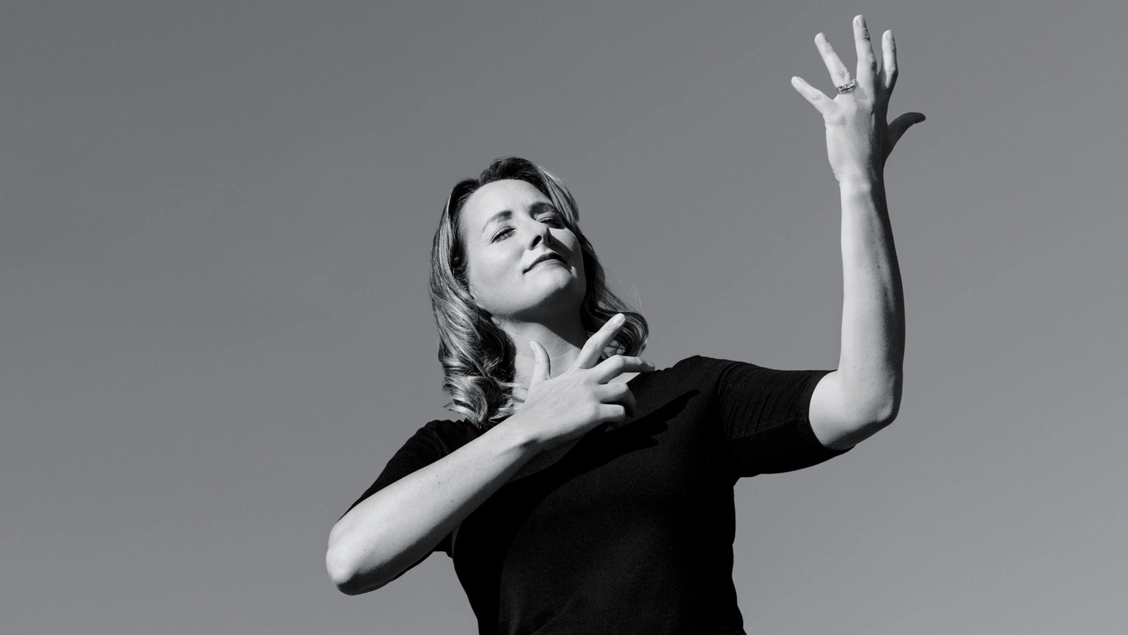 This sign language interpreter makes Coachella accessible (and awesome ...