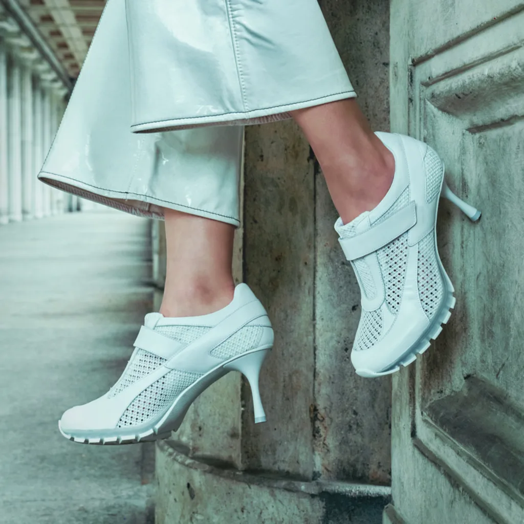 How the founder of Spanx designed Sneex, the world's most comfy heel ...