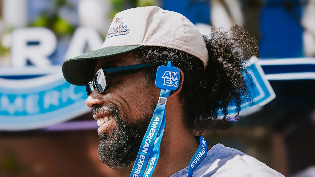 What are those earpieces at the U.S. Open? AmEx's earpiece radio - Fast ...