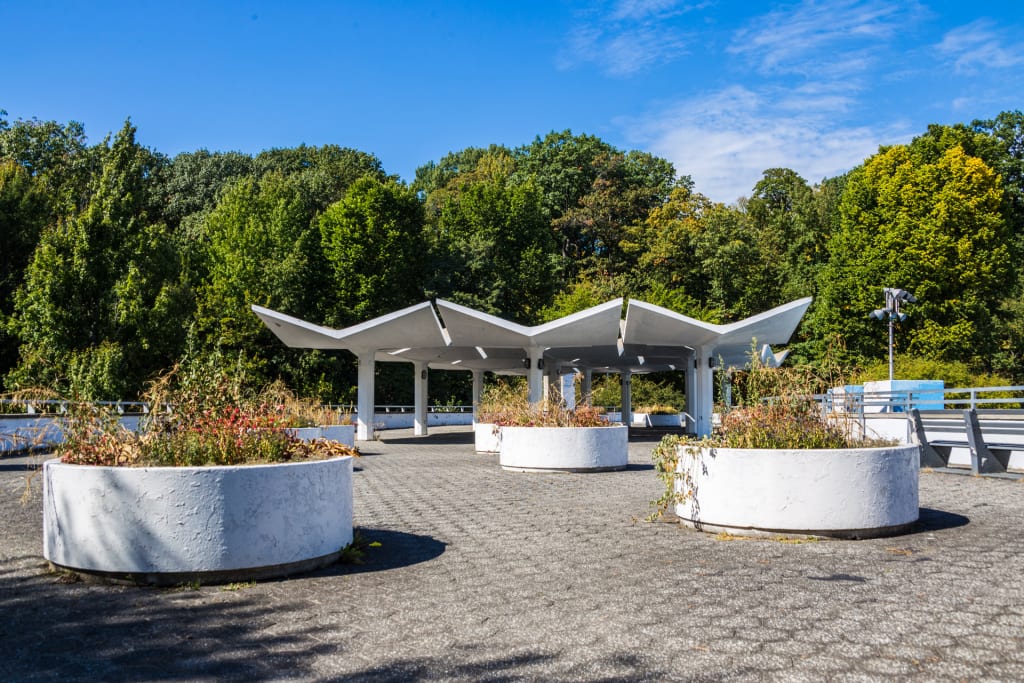 Central Park's new Davis Center will disappear into the landscape ...