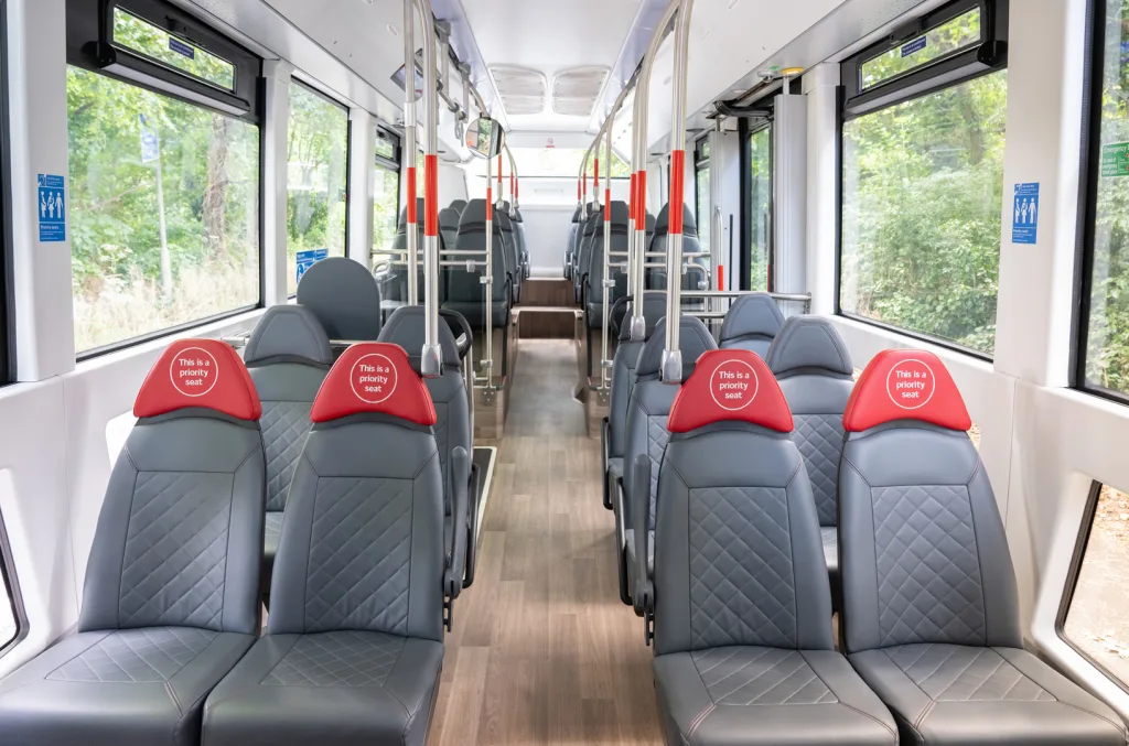 London's new electric buses have a surprising look—and can charge in ...