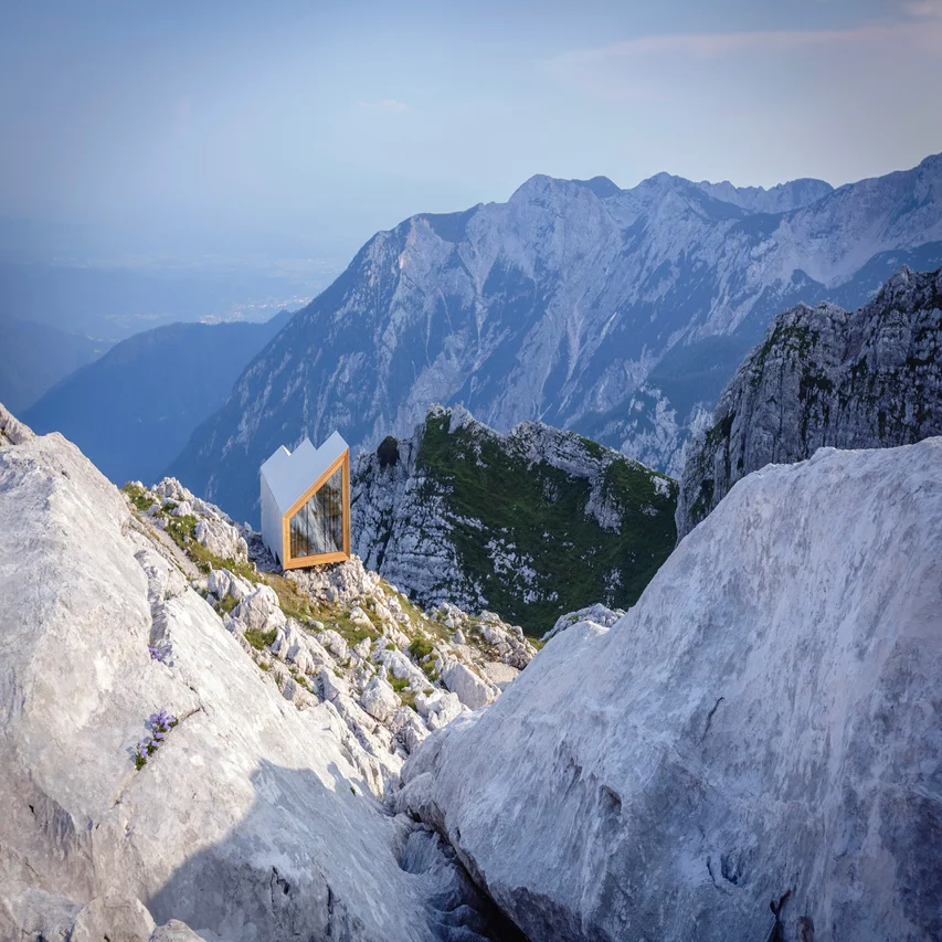 A Stunning Alpine Shelter For Hikers Built To Withstand The Elements ...