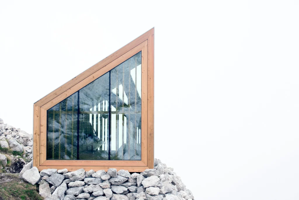 A Stunning Alpine Shelter For Hikers Built To Withstand The Elements ...