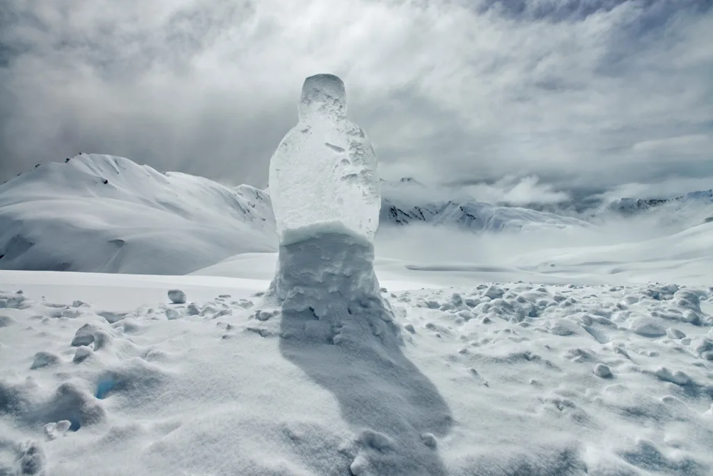 Stunning Photographs Capture Natural Sculptures Before They Disappear ...
