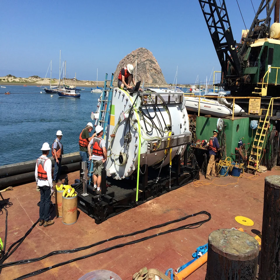 Why Microsoft Is Testing Data Centers That Live On The Ocean Floor ...