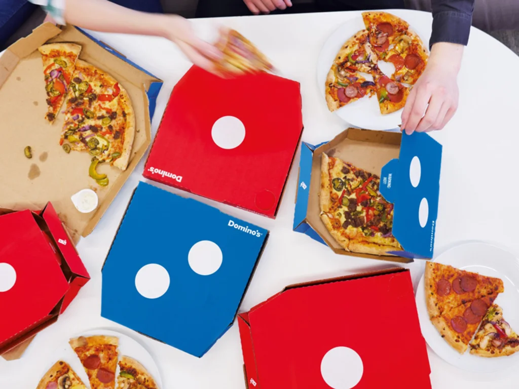 Domino's Clever New Pizza Boxes Are Designed For Sharing (On Instagram ...