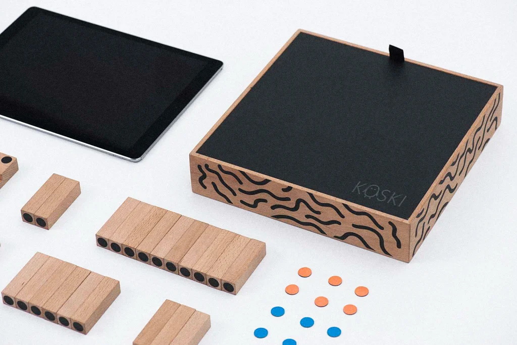 These Smart Building Blocks Let Kids Build Worlds-Then Explore Them ...