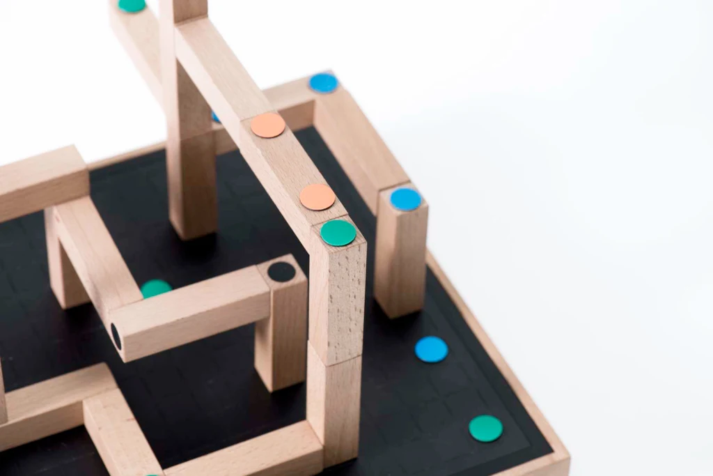 These Smart Building Blocks Let Kids Build Worlds-Then Explore Them ...