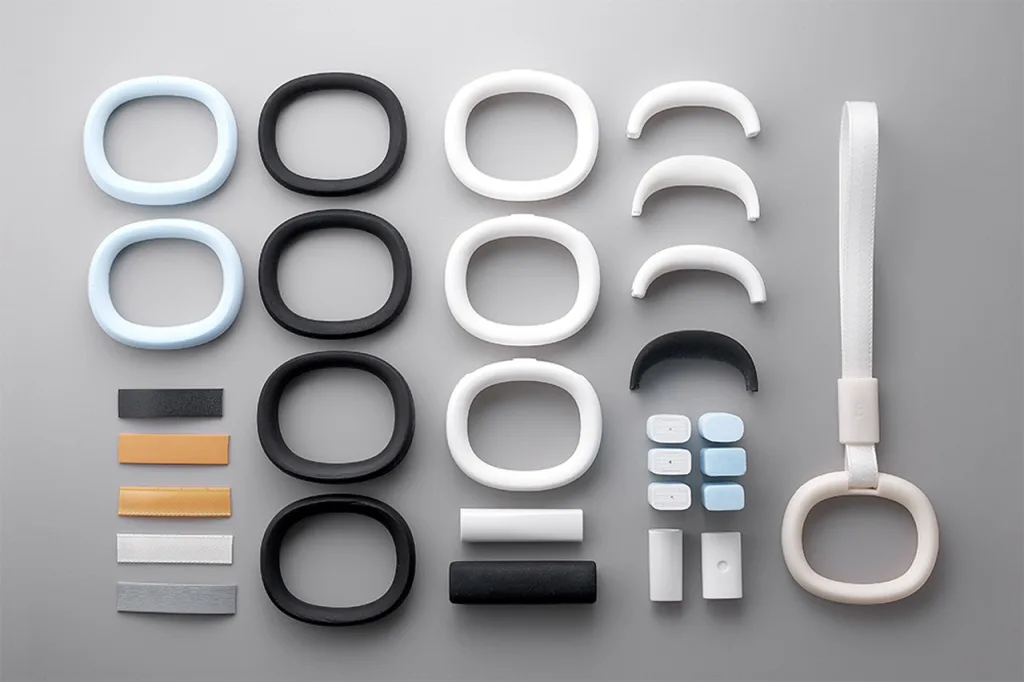 Finally, A Subway Strap Design That Eliminates Awkward Hand Touching ...