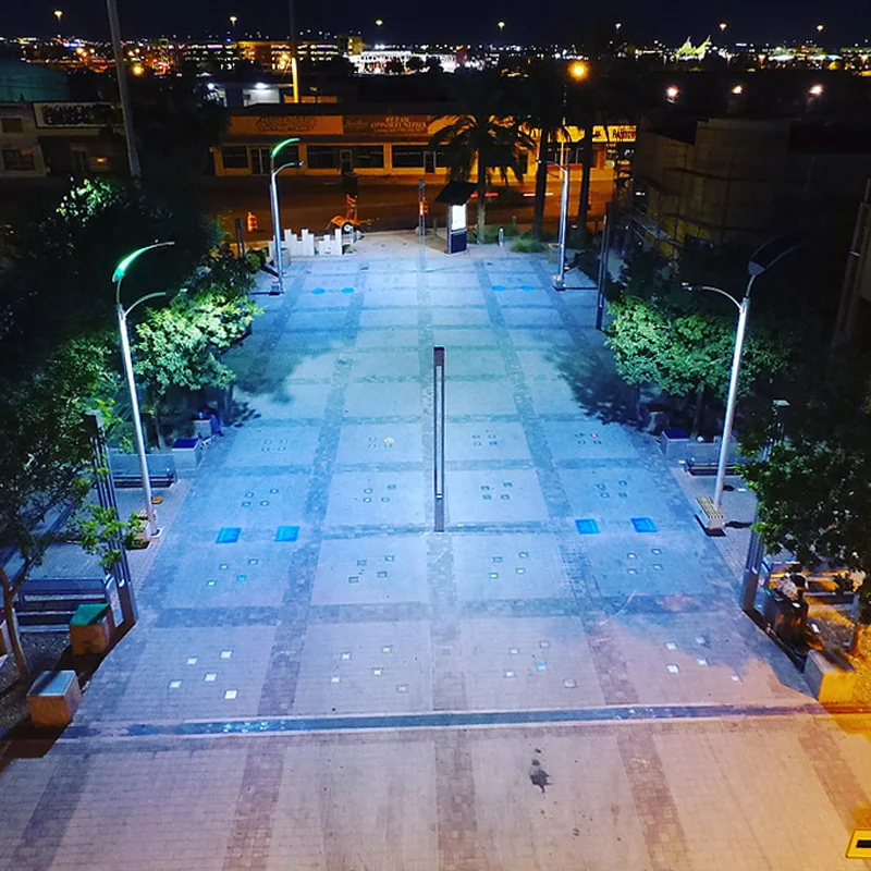 Las Vegas's New Streetlights Are Powered By The Sun And Tourist ...