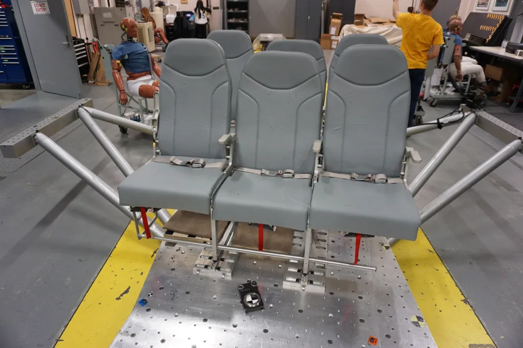 This Redesigned Airplane Row Will Make You Want The Middle Seat - Fast ...