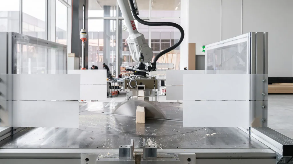 Robots Enable Wood Structures Previously Too Complex To Build - Fast ...