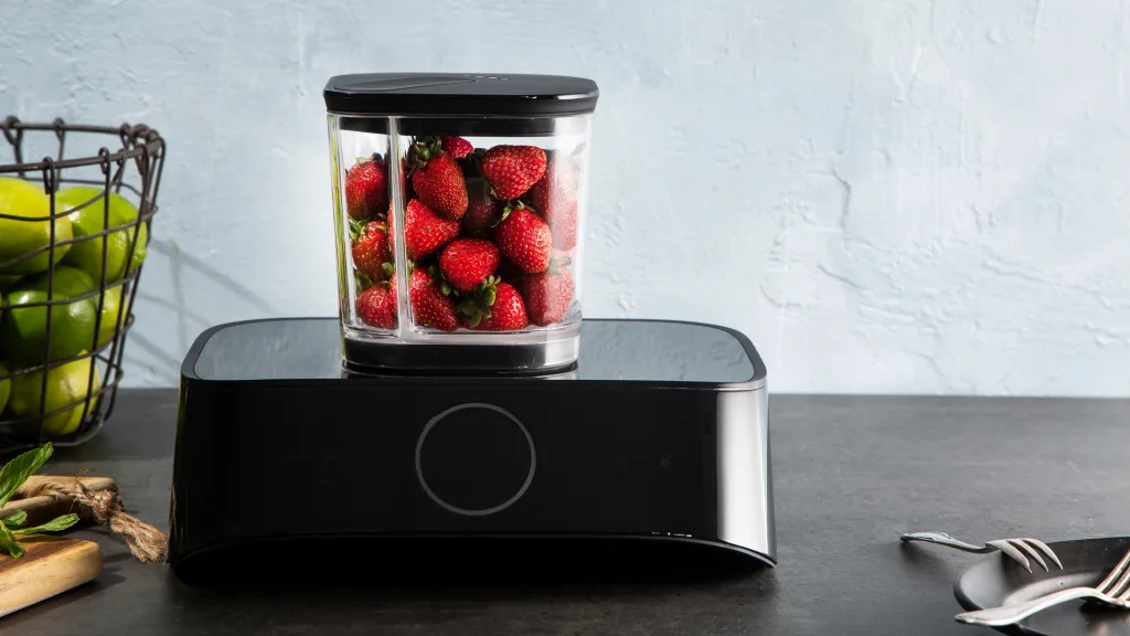 These high-tech storage containers will tell you when food goes bad ...