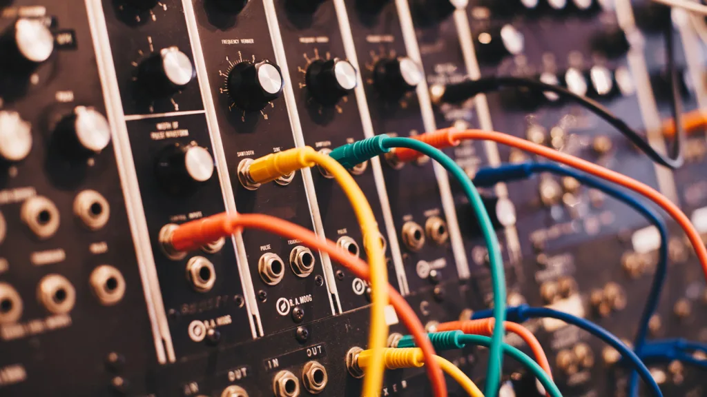 How synthesizer pioneer Bob Moog brought electronic music to the masses ...