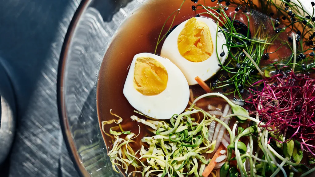 This cookbook from the future teaches you to make bug burgers and algae ...