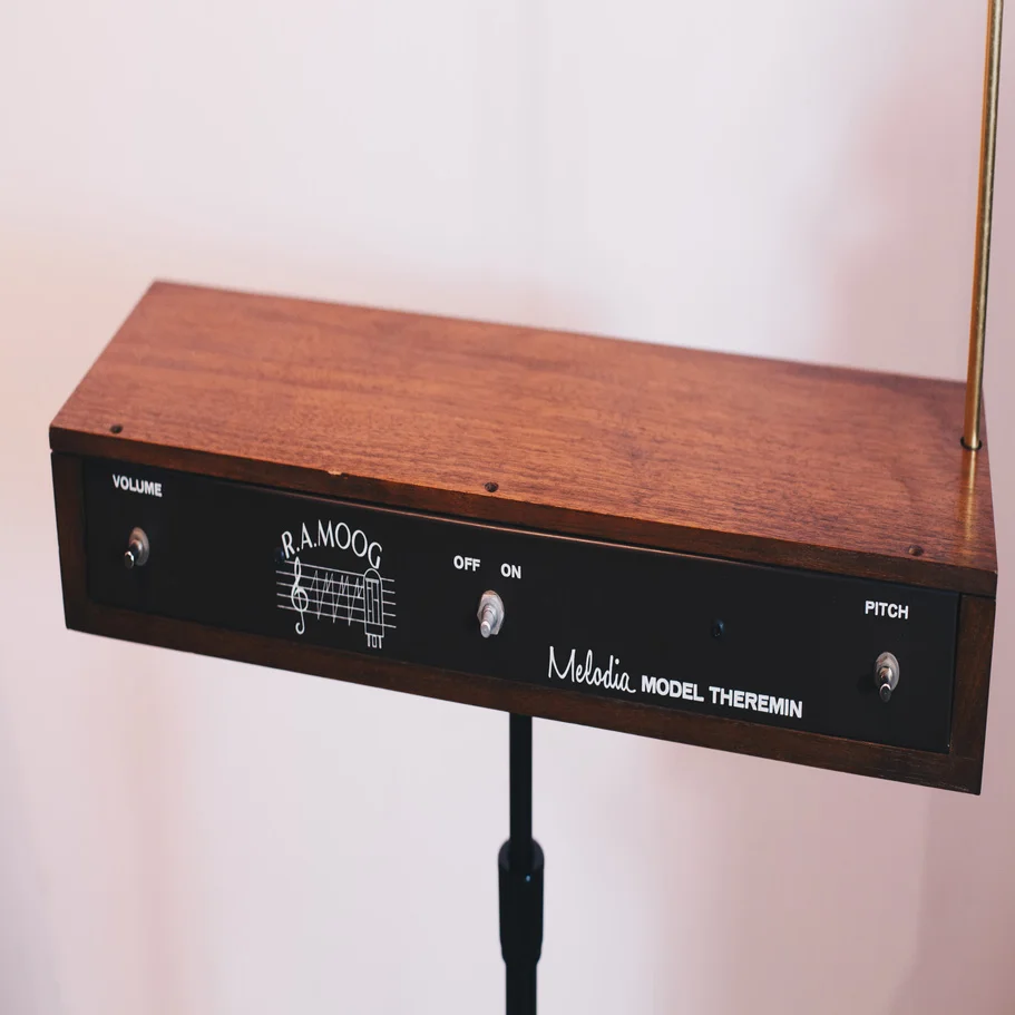 How synthesizer pioneer Bob Moog brought electronic music to the masses ...