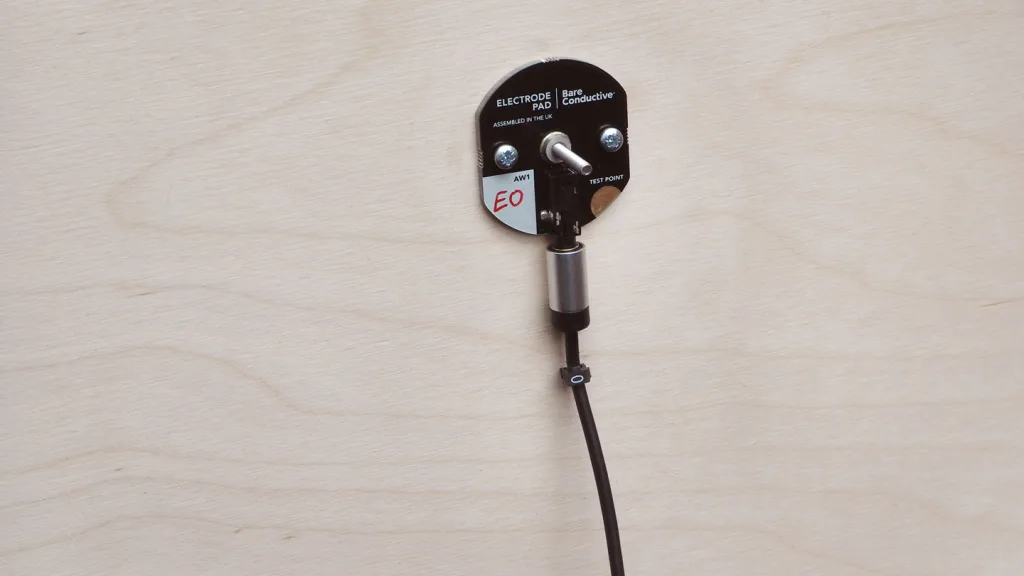 Anyone can turn a wall into a touchscreen with this easy, DIY kit ...