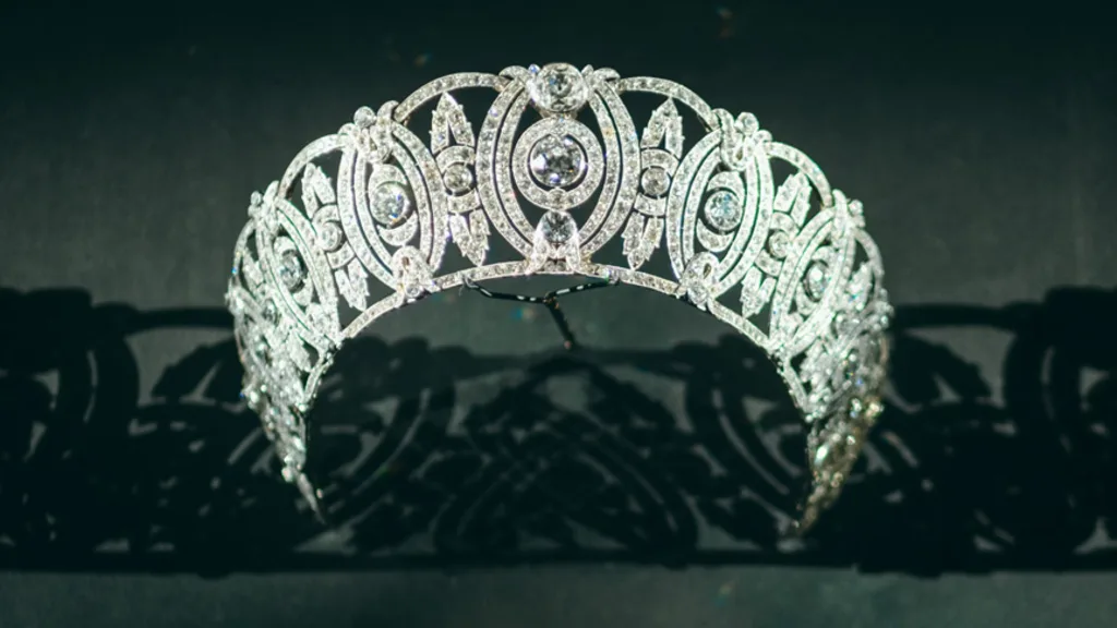 A visual history of the most coveted design object of all: Tiaras ...