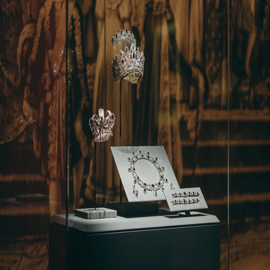 A visual history of the most coveted design object of all: Tiaras ...