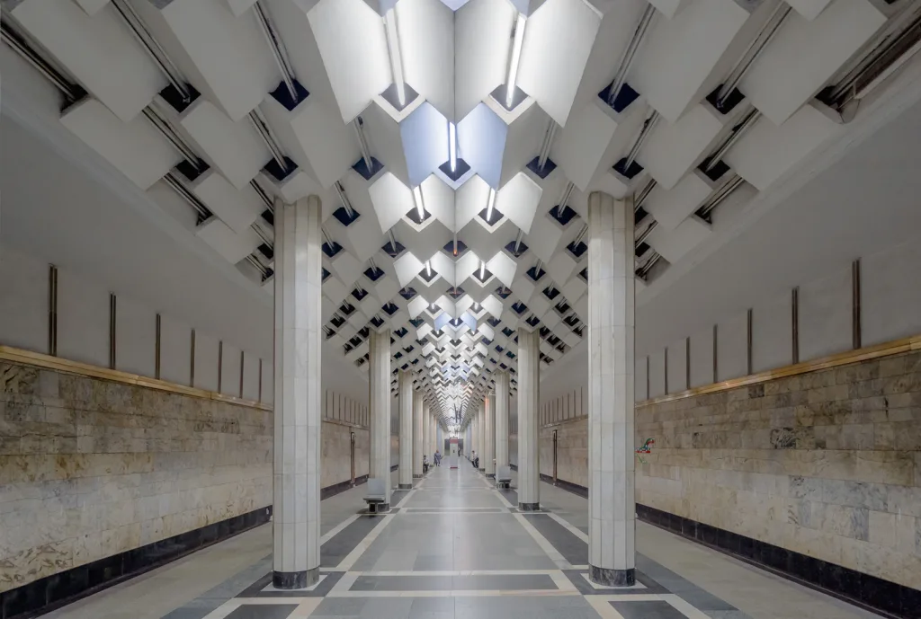 Step inside the mind-blowing subway stations of the former Soviet Union ...